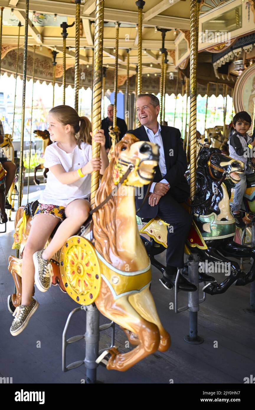 Australian Opposition Leader Bill Shorten and his daughter Clementine ...