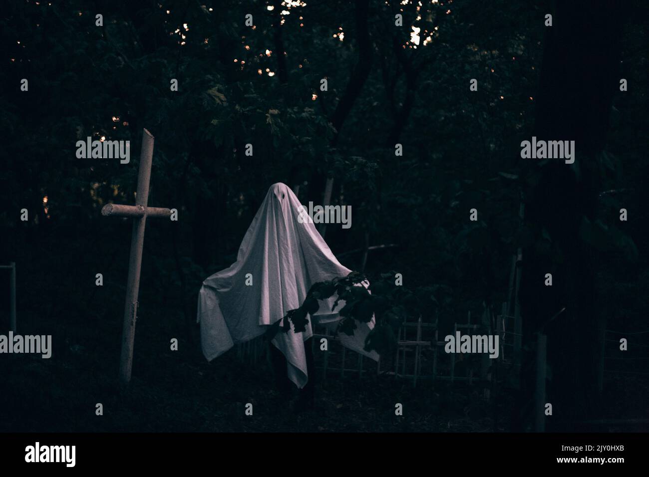 Ghost sheet cemetery hi-res stock photography and images - Alamy