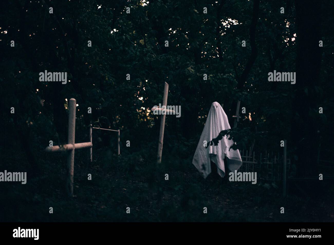 Ghost cemetery hi-res stock photography and images - Alamy