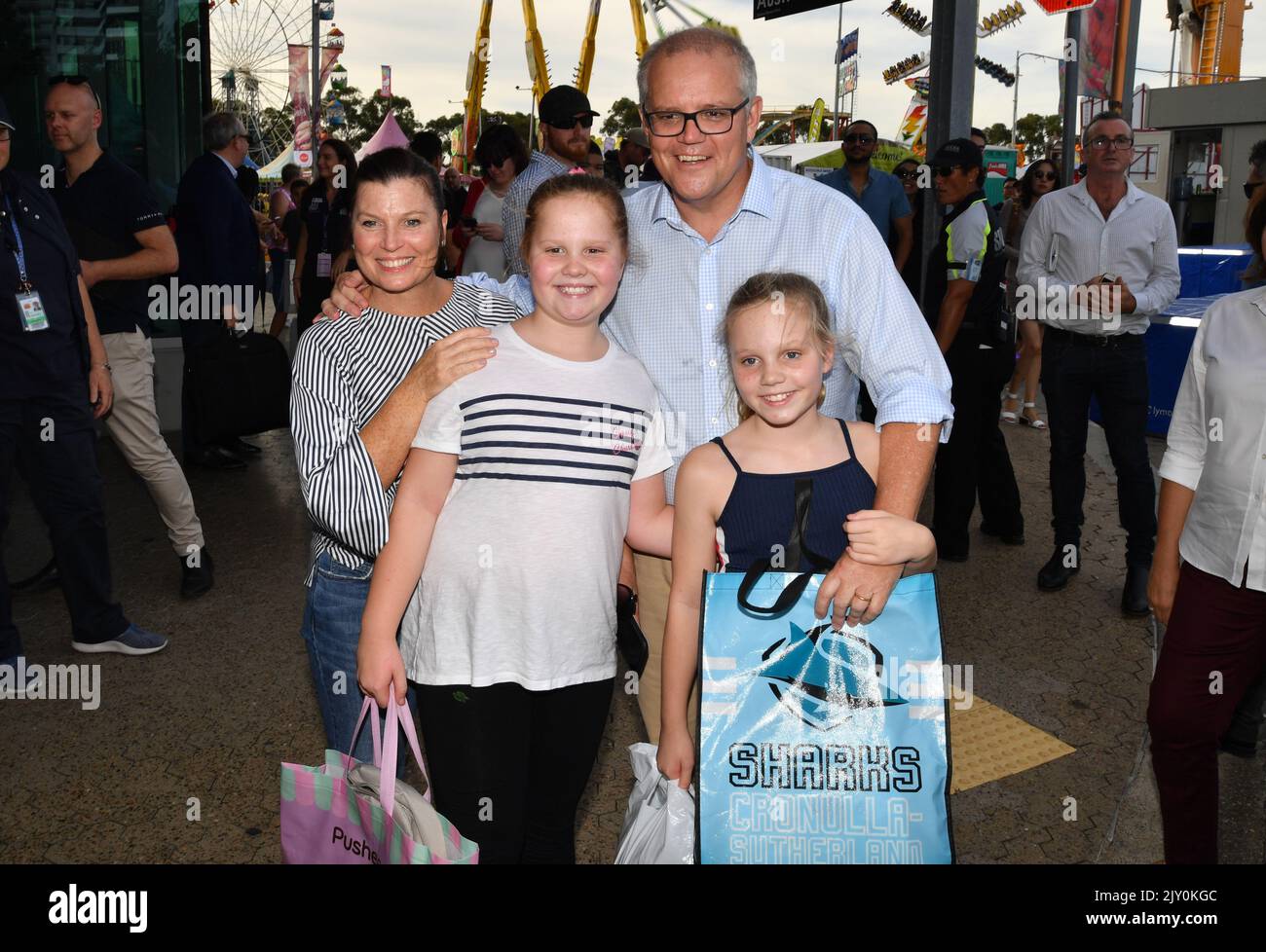 Prime Minister Scott Morrison, wife Jenny and daughters Lily (R) and ...