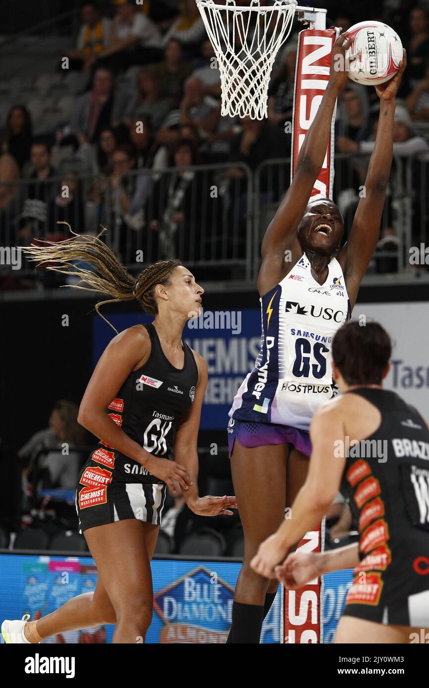 Cara Koenen of the Lightning receives a pass during the Round 1 Super ...