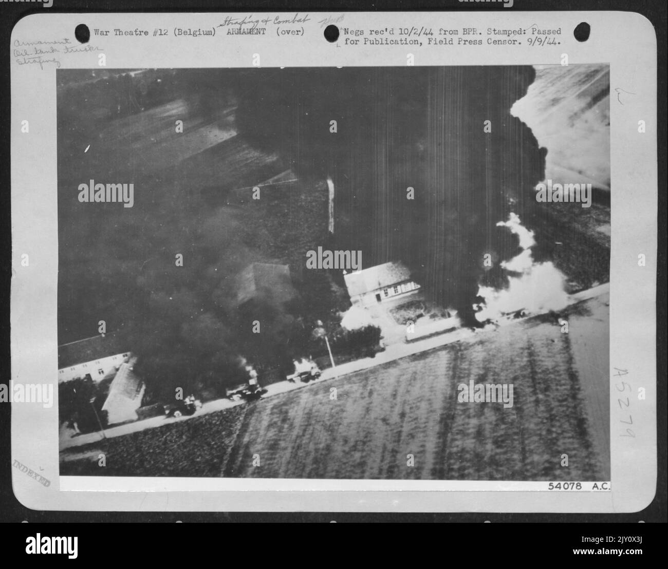 Tankers moving oil Black and White Stock Photos & Images - Alamy