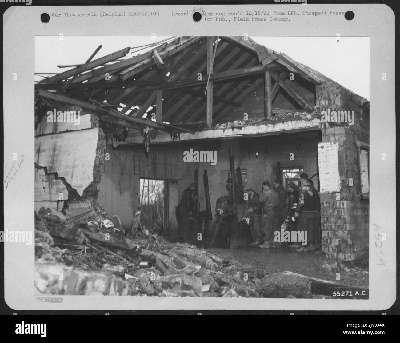 9th Air force ground crew members going through a "chow" line in their ...