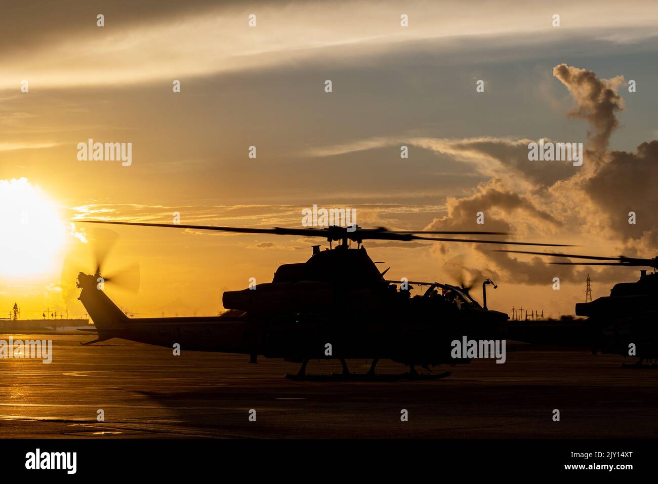 A U.S. Marine Corps AH-1Z Cobra assigned to Marine Light Attack ...