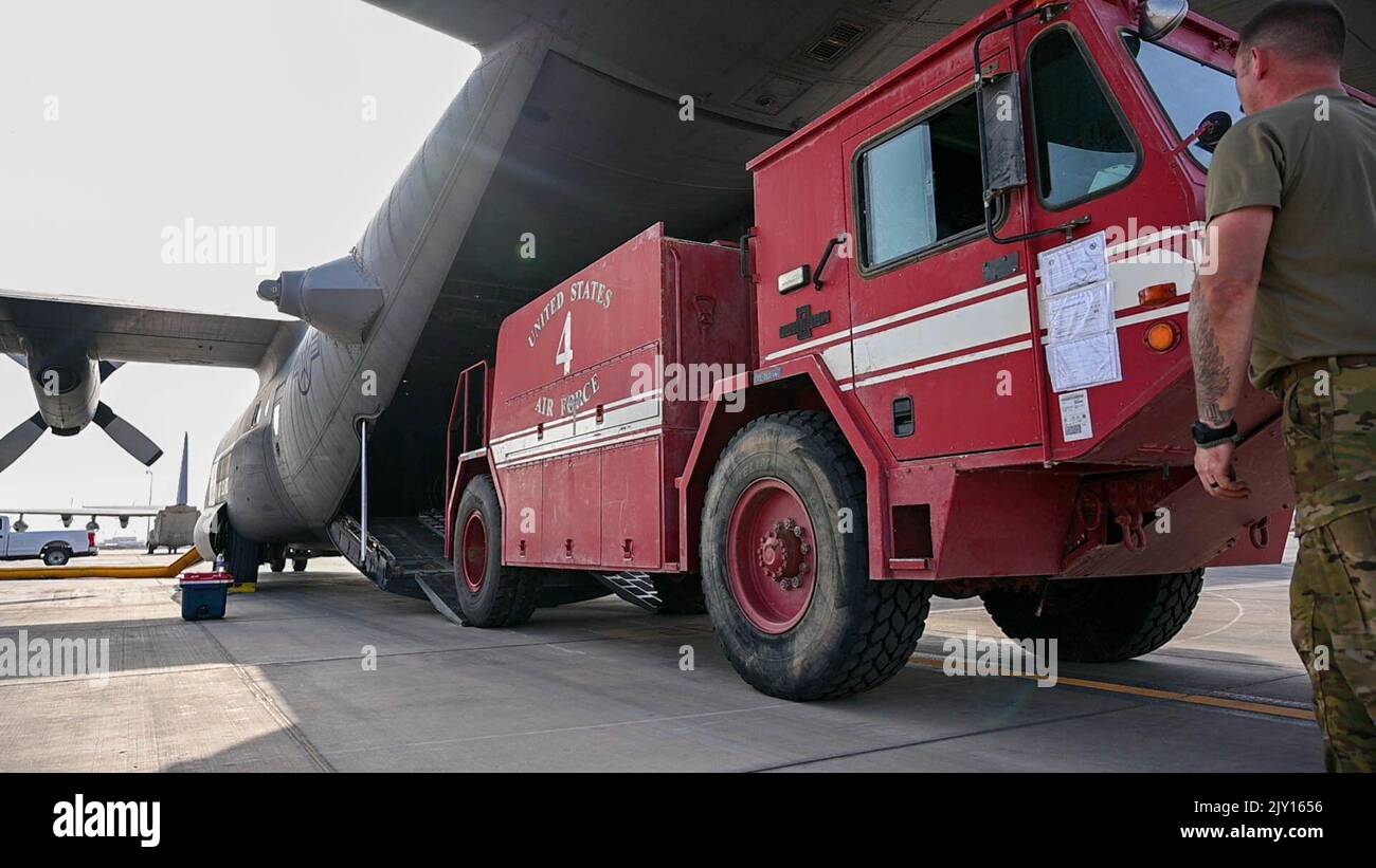 U.S. Airmen from 75th Expeditionary Airlift Squadron and 726th ...