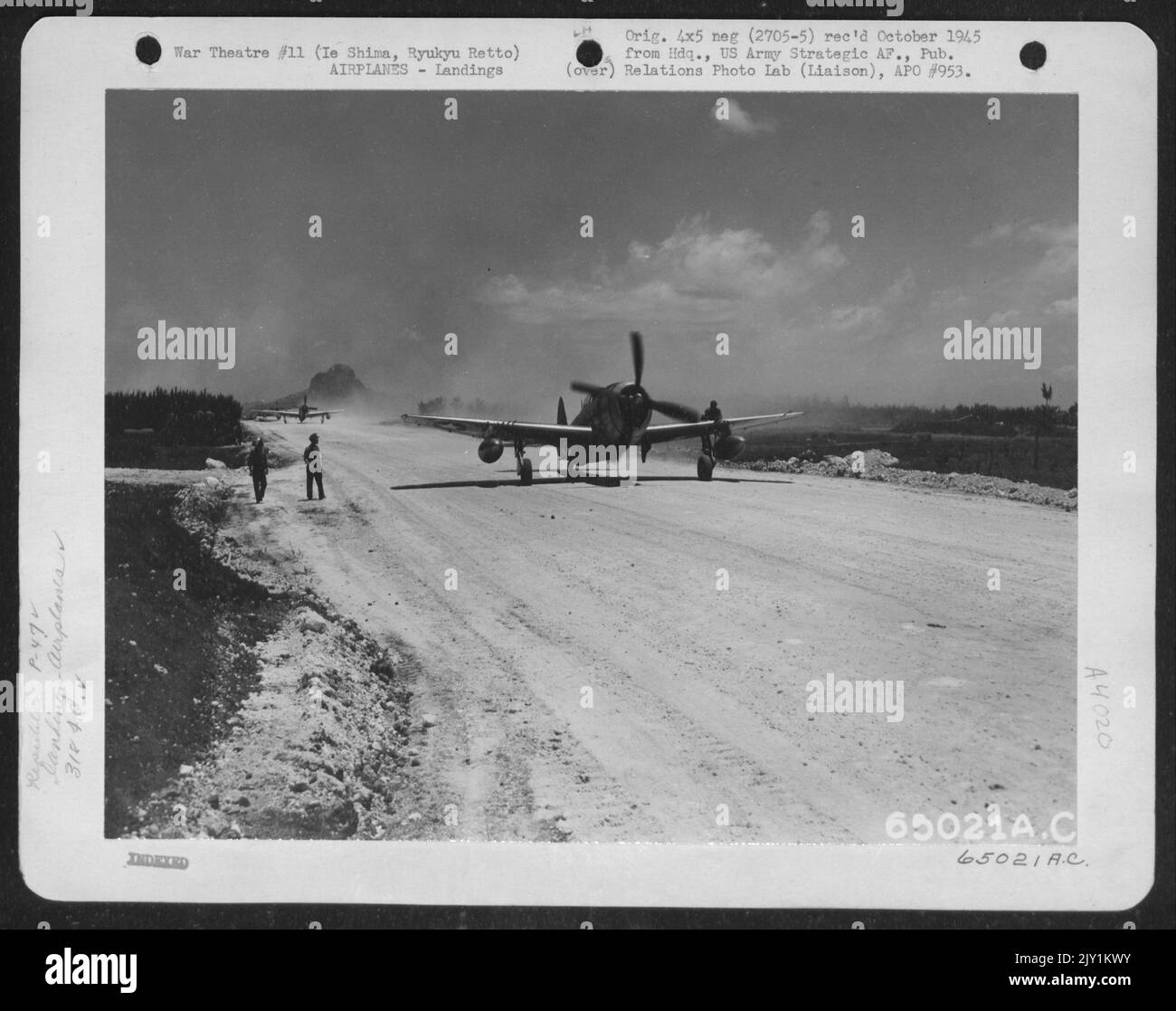 318th fighter group p 47 thunderbolt Black and White Stock Photos ...