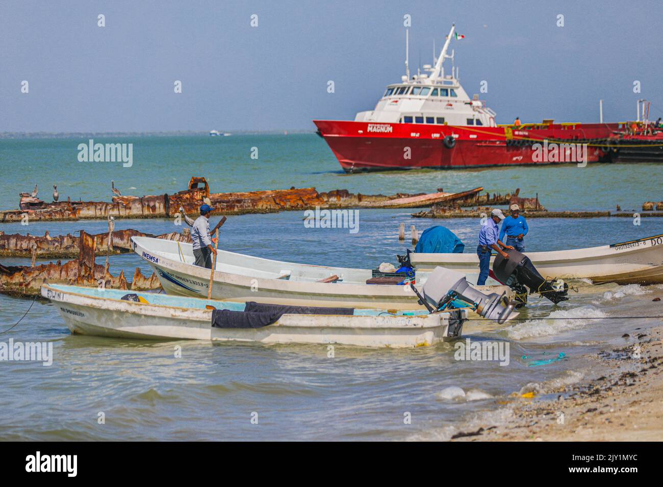 Boats, fishing boats, ship, vessels with operations on oil platforms at ...