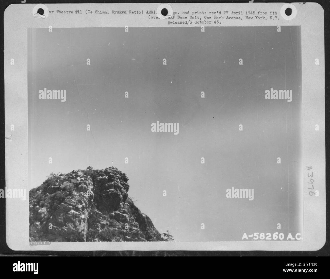 Aerial View Of Ie Shima. 20 April 1945 Stock Photo - Alamy