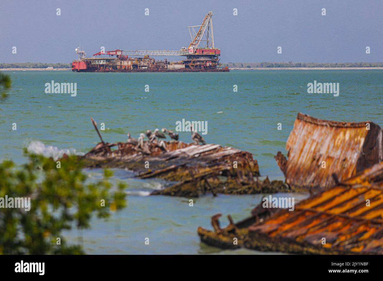 Ciudad del carmen boats hi-res stock photography and images - Alamy