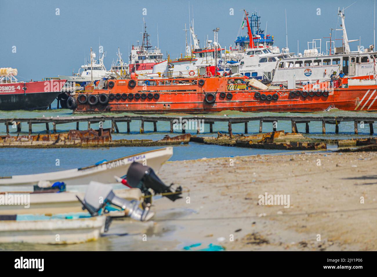 Ciudad del carmen boats hi-res stock photography and images - Alamy