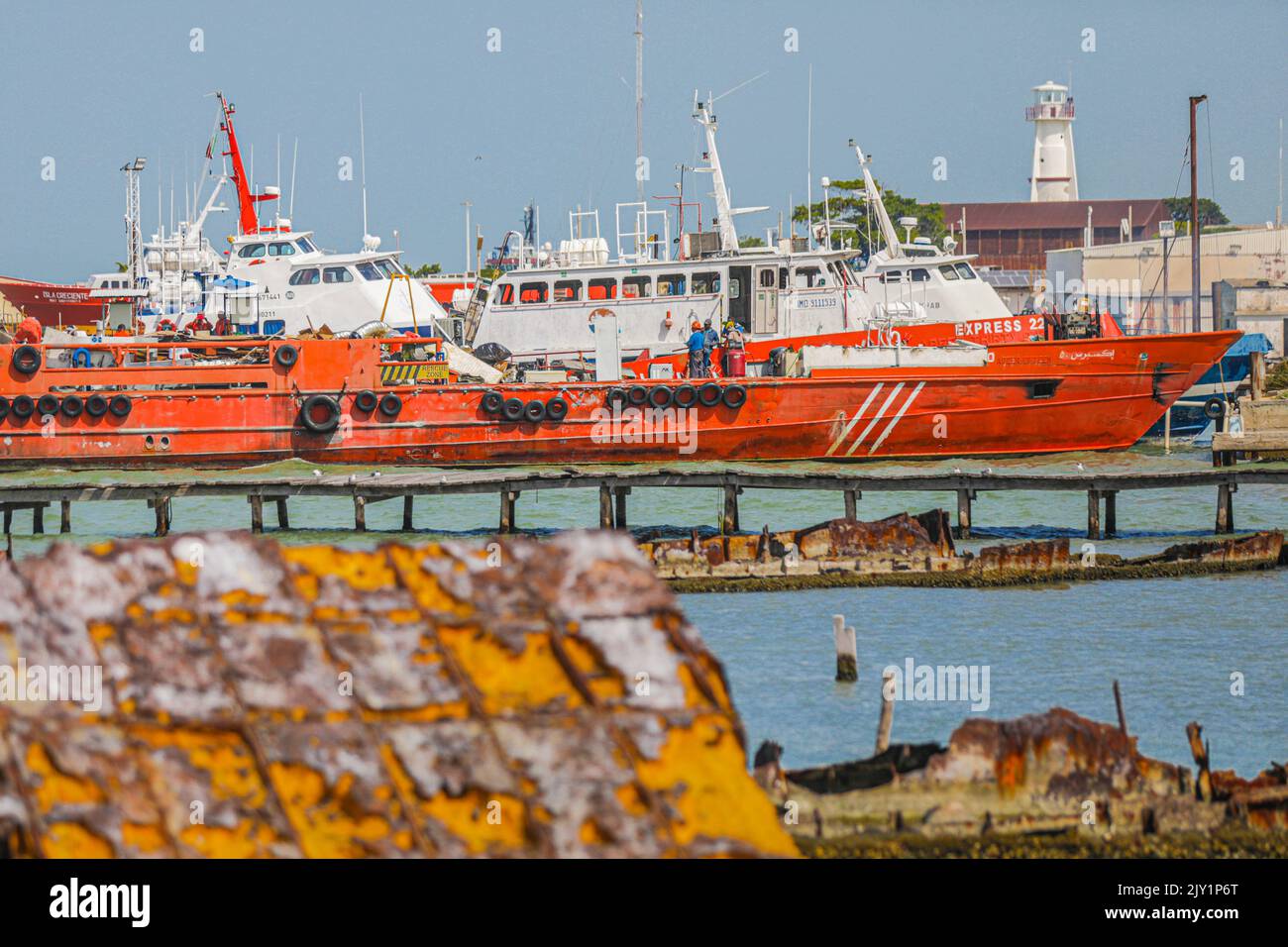 Boats, fishing boats, ship, vessels with operations on oil platforms at ...