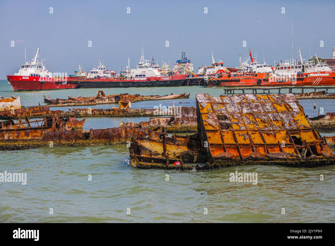 Ciudad del carmen boats hi-res stock photography and images - Alamy