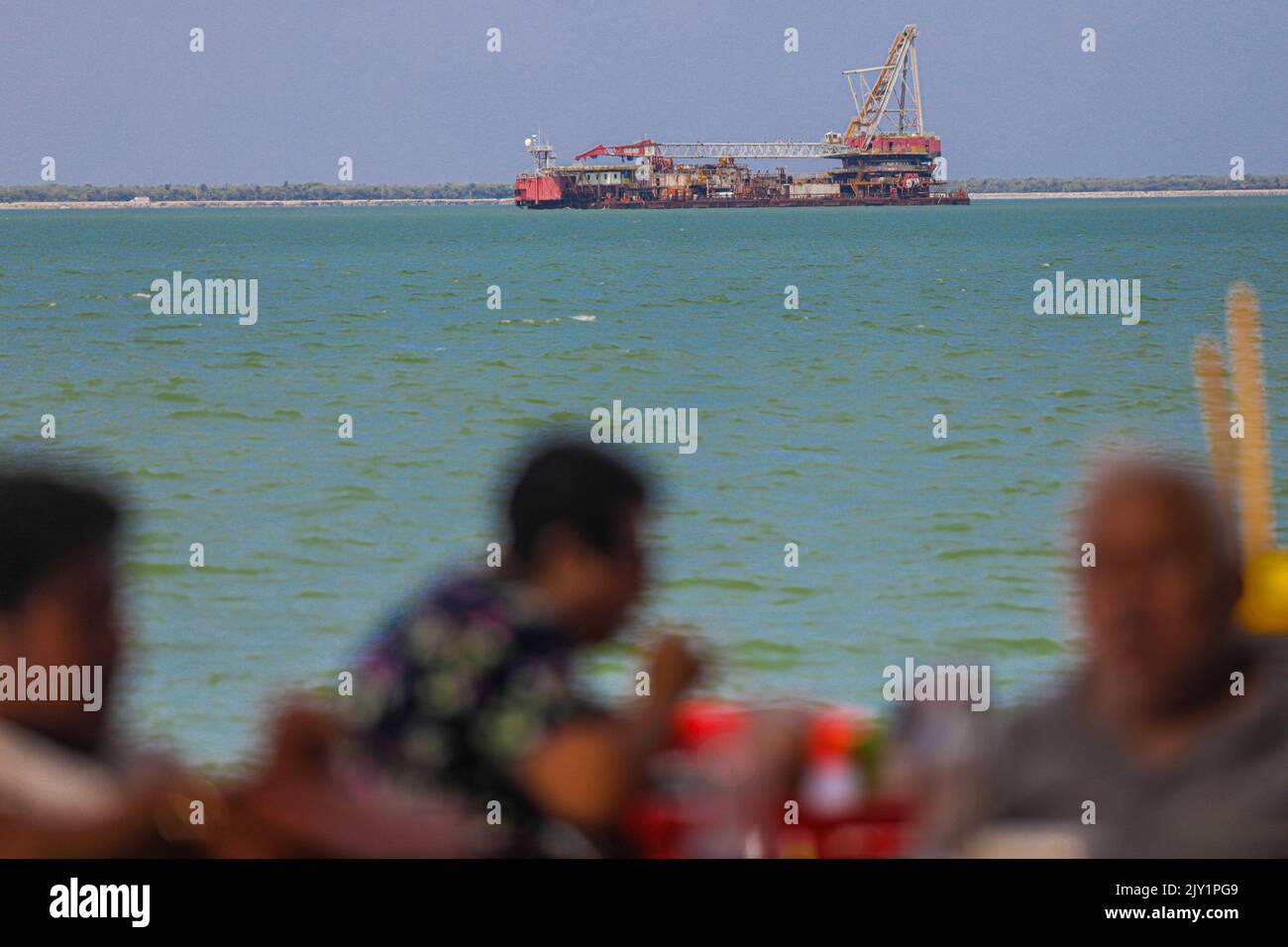 Boats, fishing boats, ship, vessels with operations on oil platforms at ...