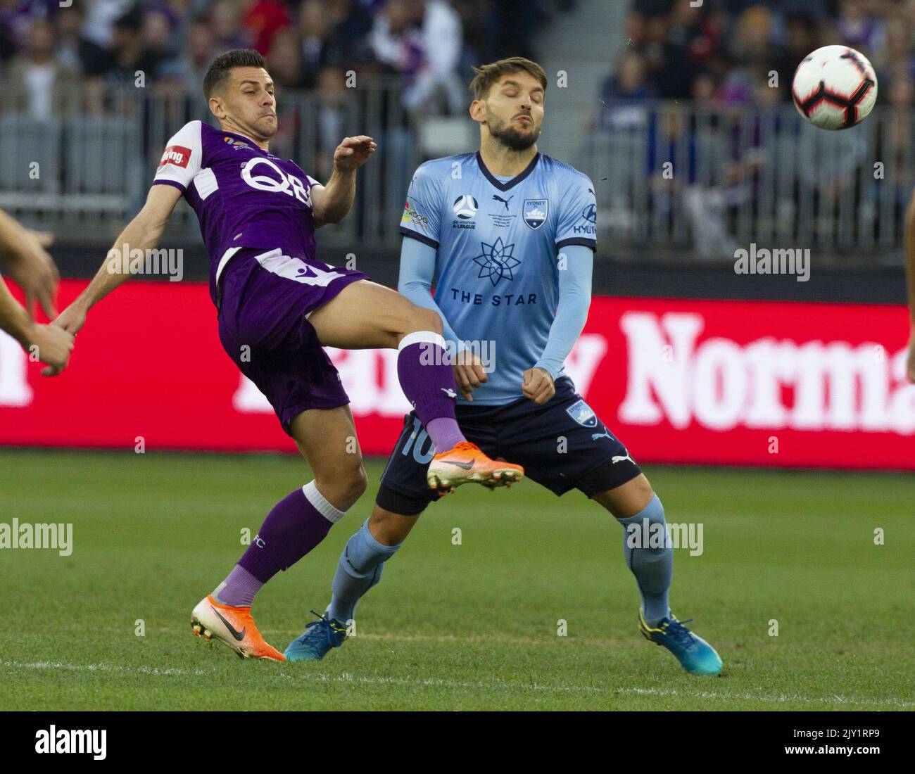 Dino Djulbic of the Glory and Milos Ninkovic of Sydney during the A ...