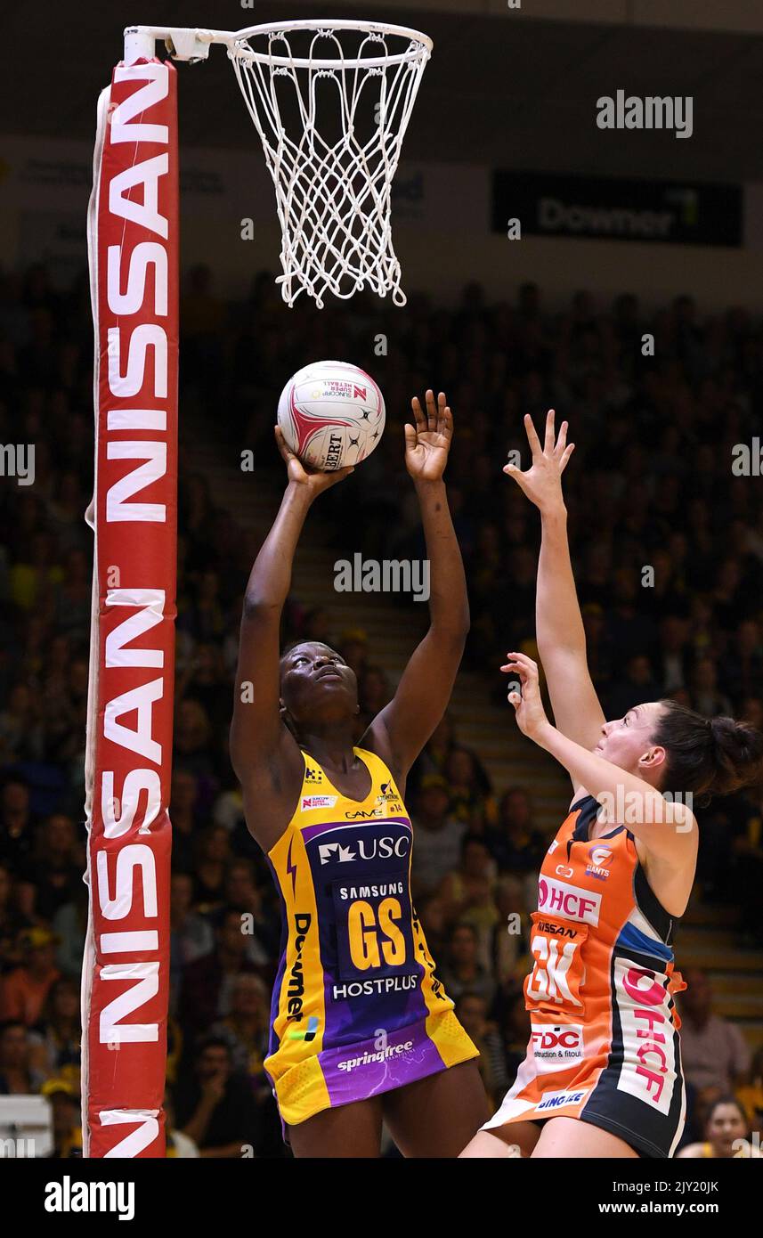 Peace Proscovia of the Lightning (left) shoots during the Round 5 Super ...