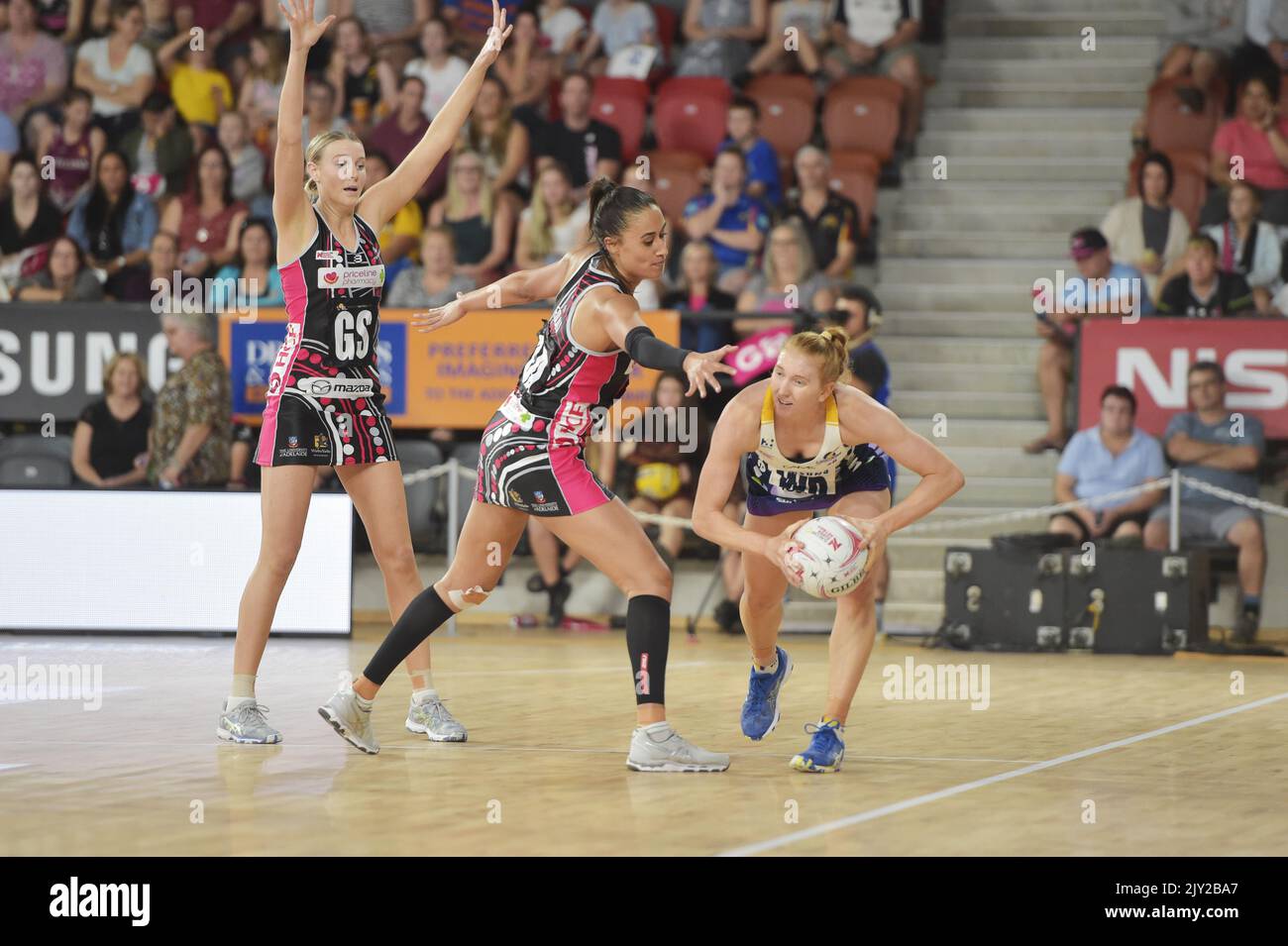 Maria Folau of the Thunderbirds and Madeline McAuliffe of the Lightning ...
