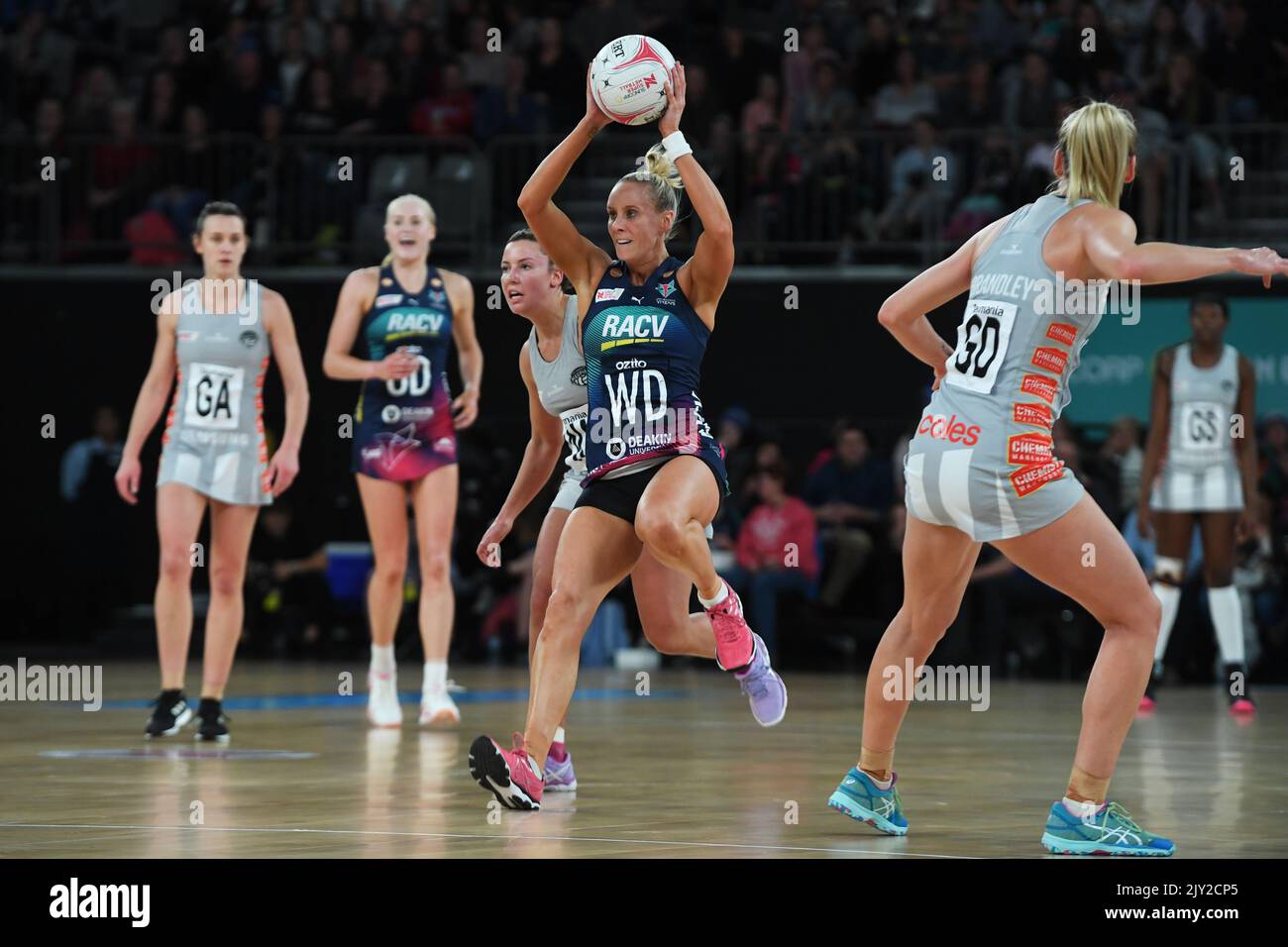 Renae Ingles (centre) of the Vixens in action during the Round 7 Super ...