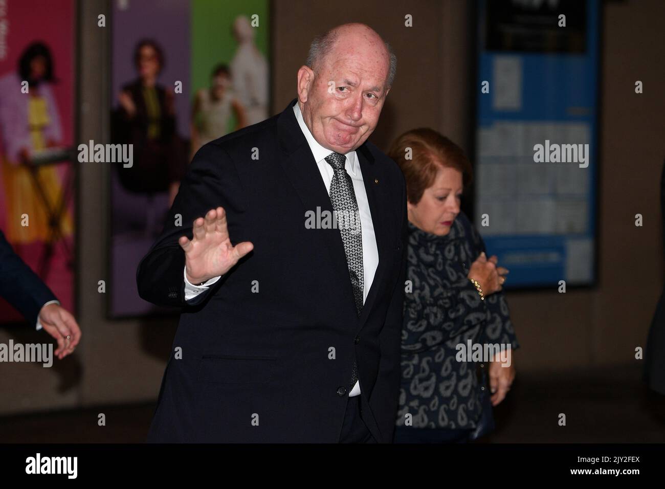 Governor General Peter Cosgrove and wife Lynne arrive at the State ...