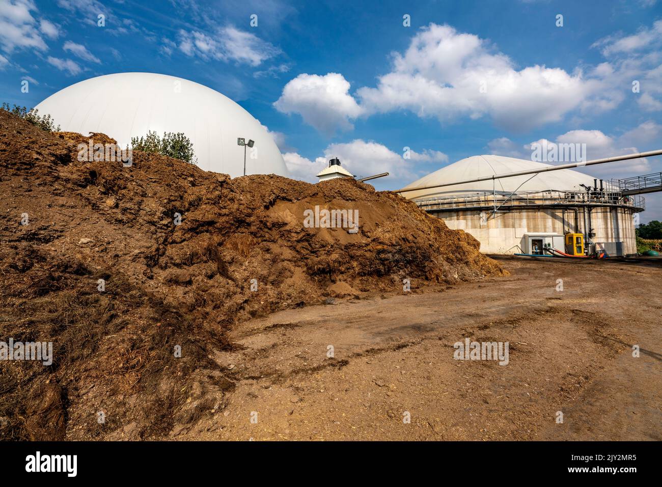 Biogas plant, gas storage, with dome, fermenter Tanks for the ...