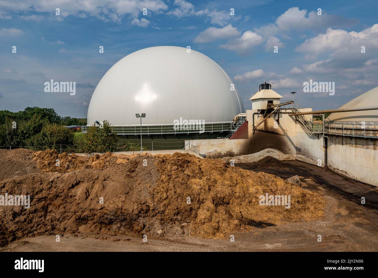 Biogas plant, gas storage, with dome, fermenter Tanks for the ...