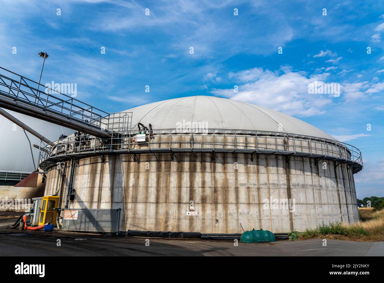 Biogas plant, gas storage, with dome, fermenter Tanks for the ...