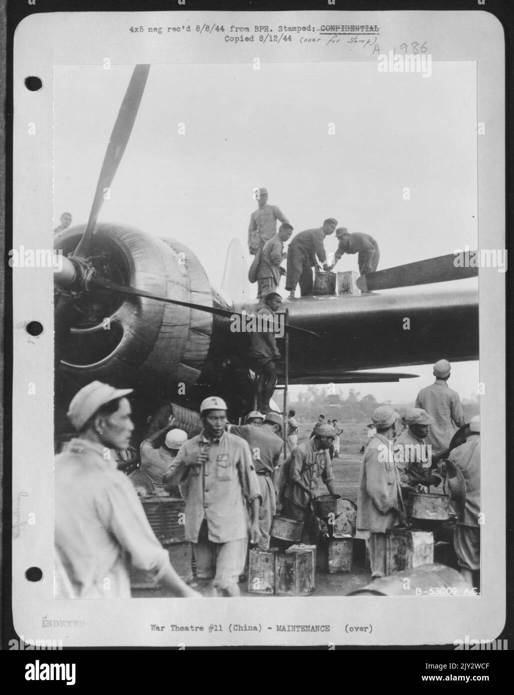 Plane emergency aid Black and White Stock Photos & Images - Alamy