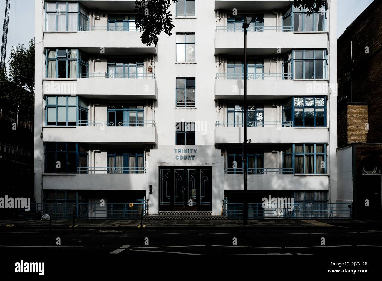 London trinity court hi-res stock photography and images - Alamy