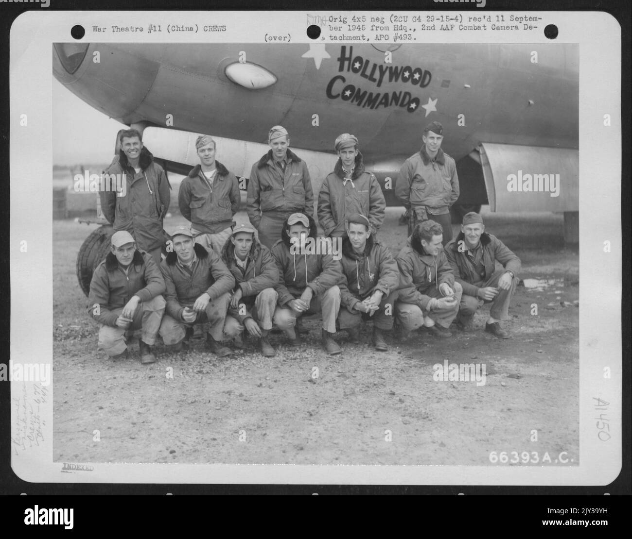 Crew Members Of The Boeing B-29 Superfortress 'Hollywood Commando' Of ...