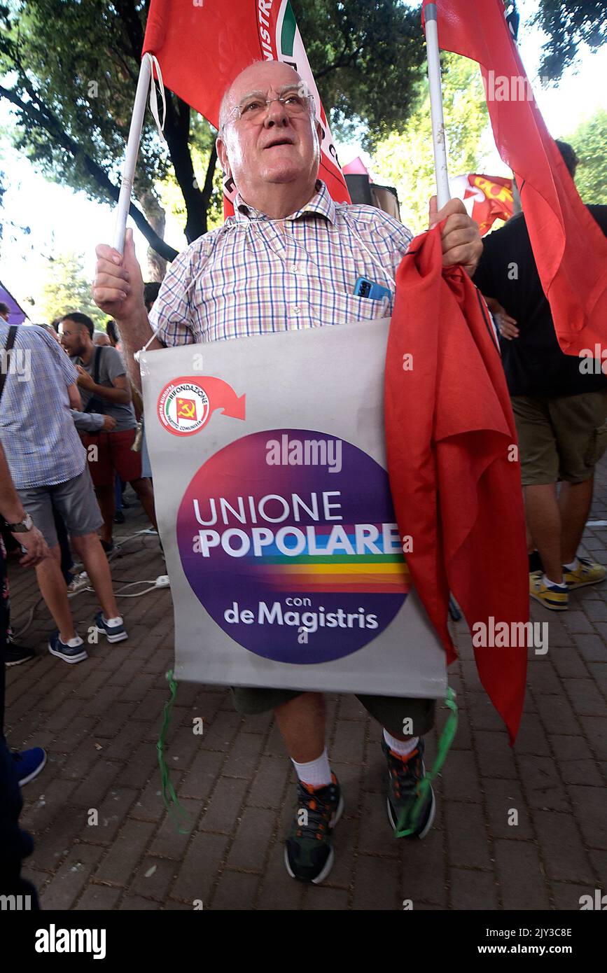 Left wing symbol hi-res stock photography and images - Alamy