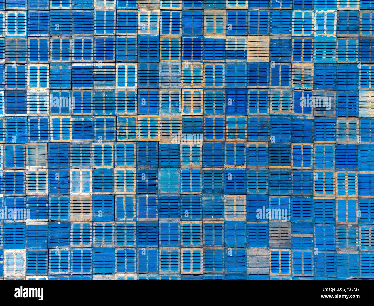 Blue pallets hi-res stock photography and images - Alamy