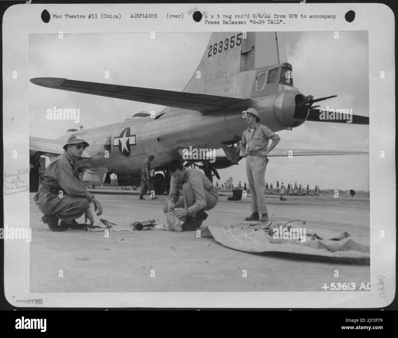 B-29 TAIL - This rear view of the huge new Boeing B-29 Superfortress ...