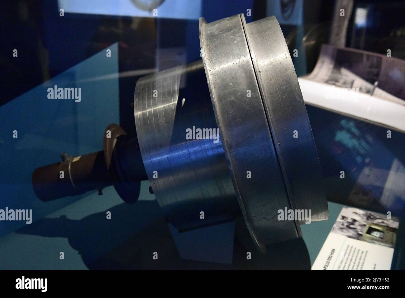 Apollo 11 feed horn, part of CSIRO's Parkes radio telescope crucial to ...