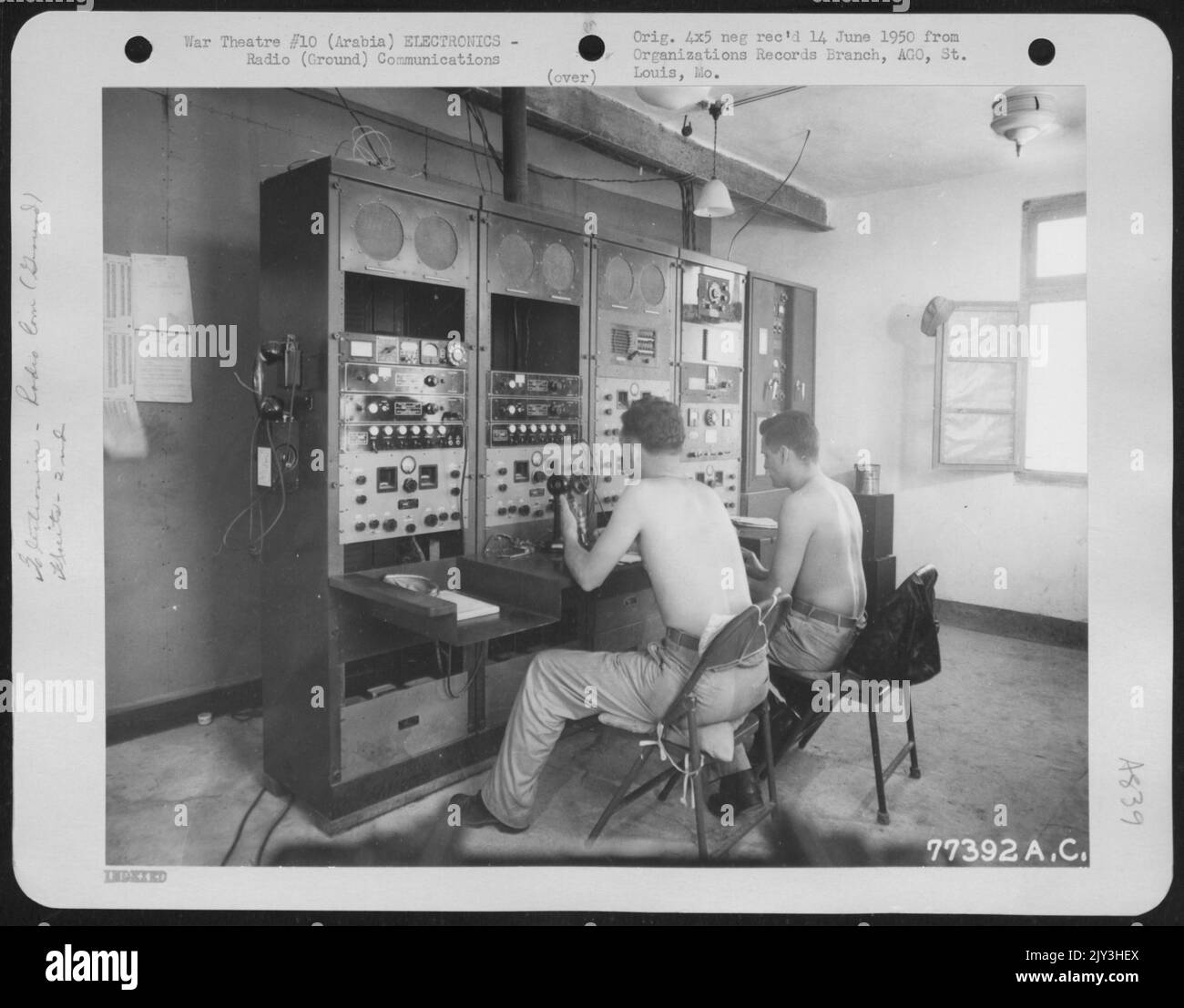 Members Of The 2Nd Army Airways Communications Wing At The Radio ...