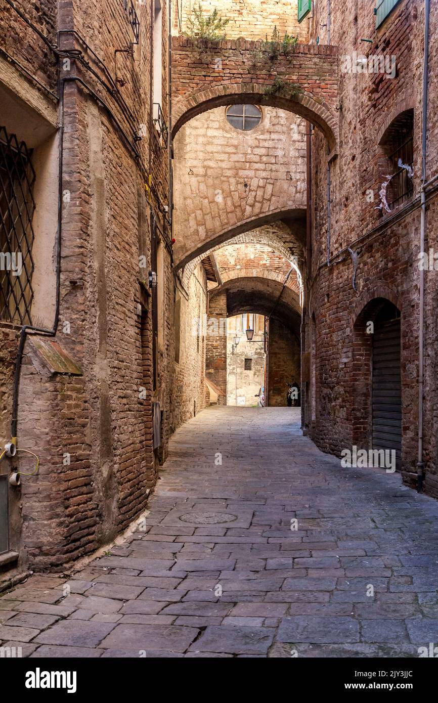 Siena Italy, historic old urban streetscape Stock Photo - Alamy