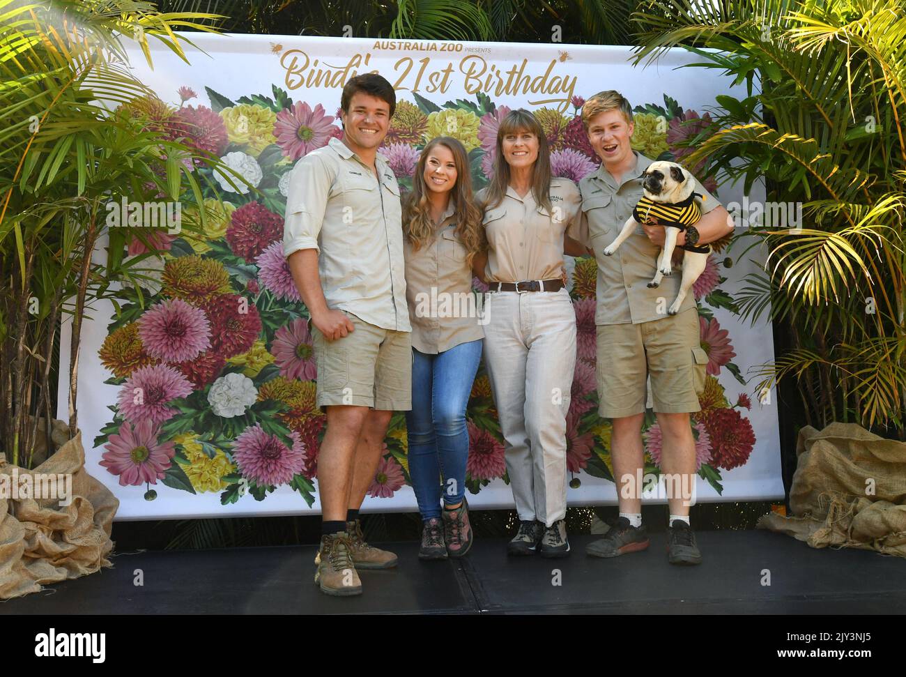 (Left to right) Chandler Powell, Bindi Irwin, Terri Irwin and Robert ...