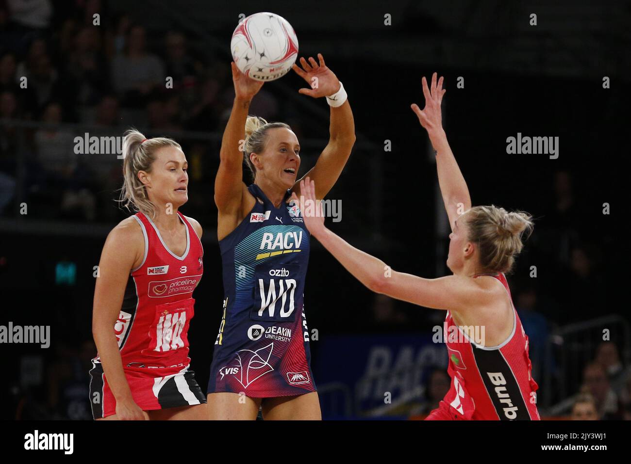 Renae Ingles of the Vixens passes the ball during the Round 10 Super ...