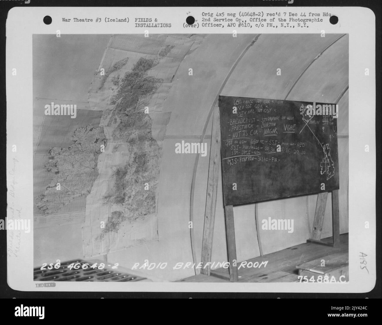 Army radio room Black and White Stock Photos & Images - Alamy