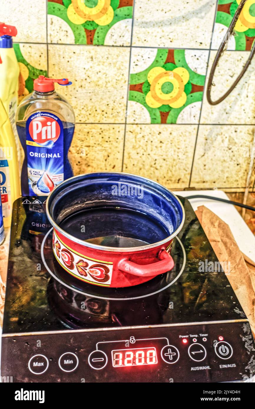 Pize kiste hi-res stock photography and images - Alamy