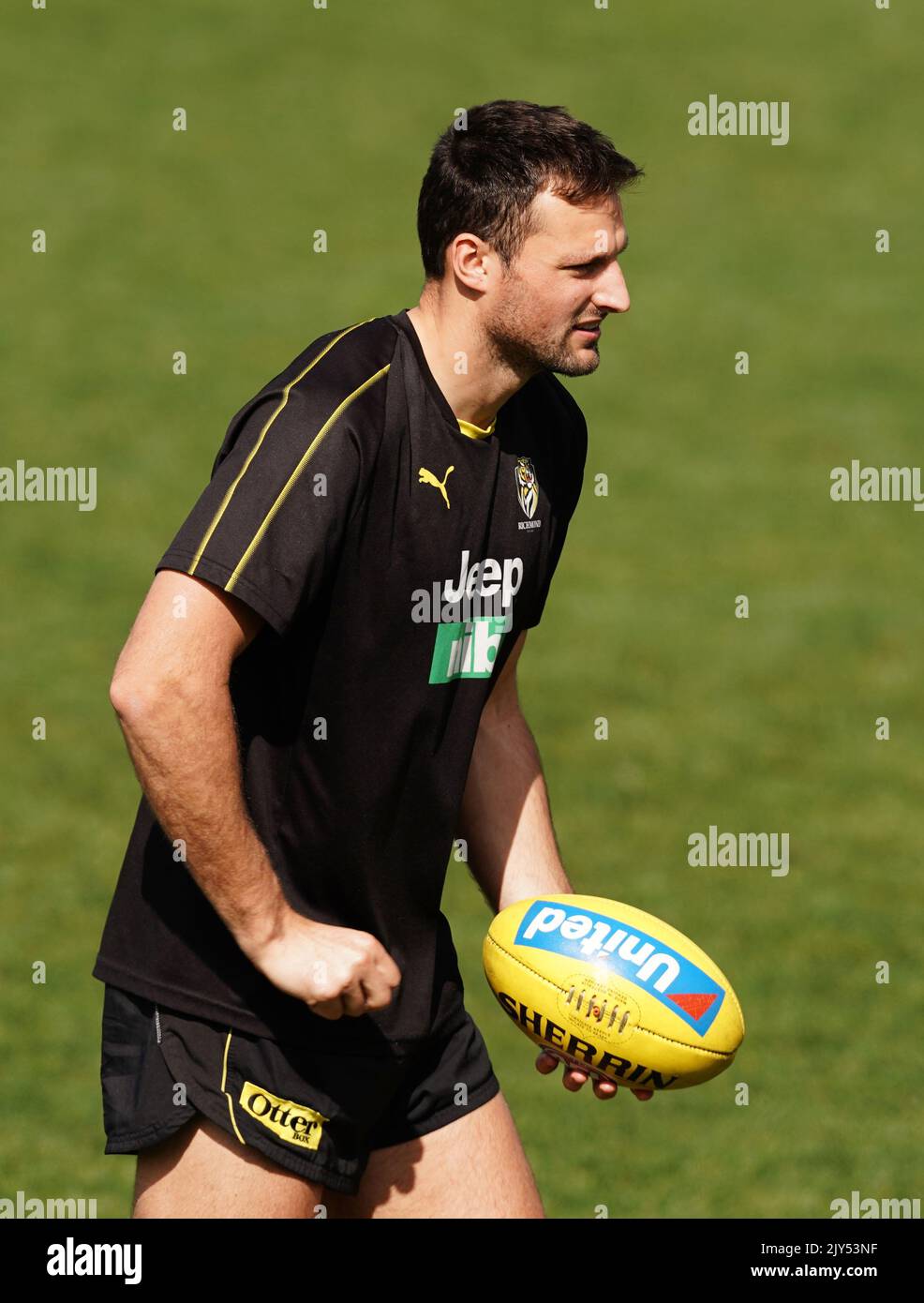 Toby Nankervis of the Tigers runs with the ball during a Richmond ...
