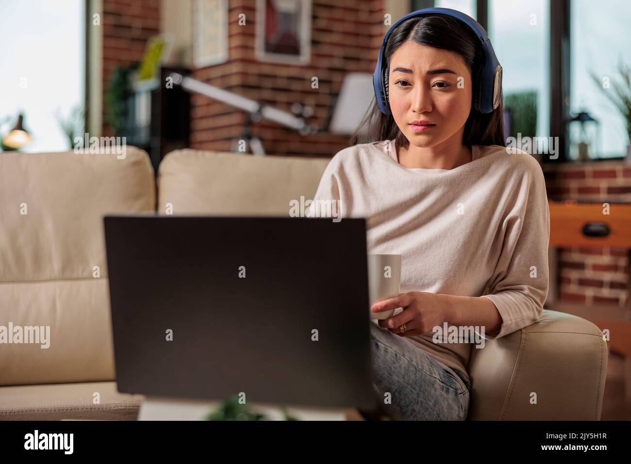 Film streaming platform hi-res stock photography and images - Alamy