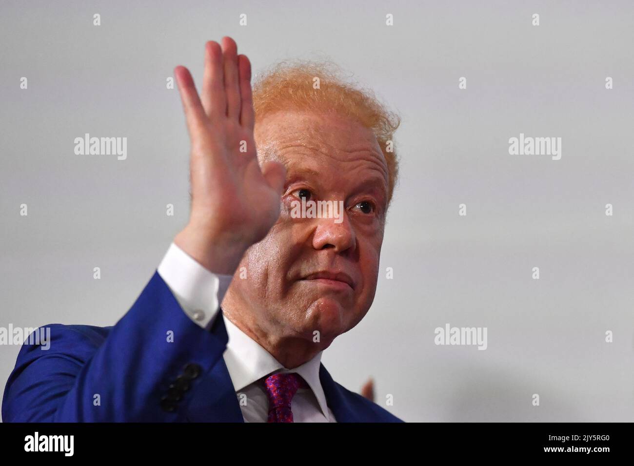 Billionaire Richard Pratt at the opening of Pratt Paper Plant in ...
