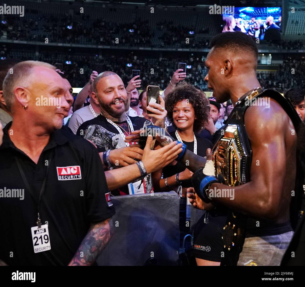 Israel Adesanya of New Zealand celebrates his win against Robert ...