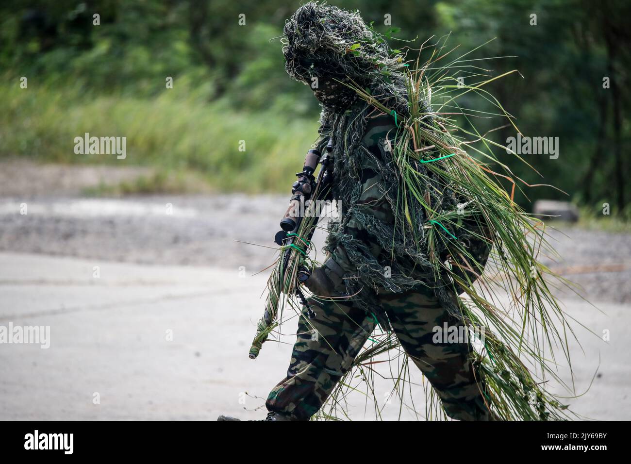 Canada military sniper hi-res stock photography and images - Alamy
