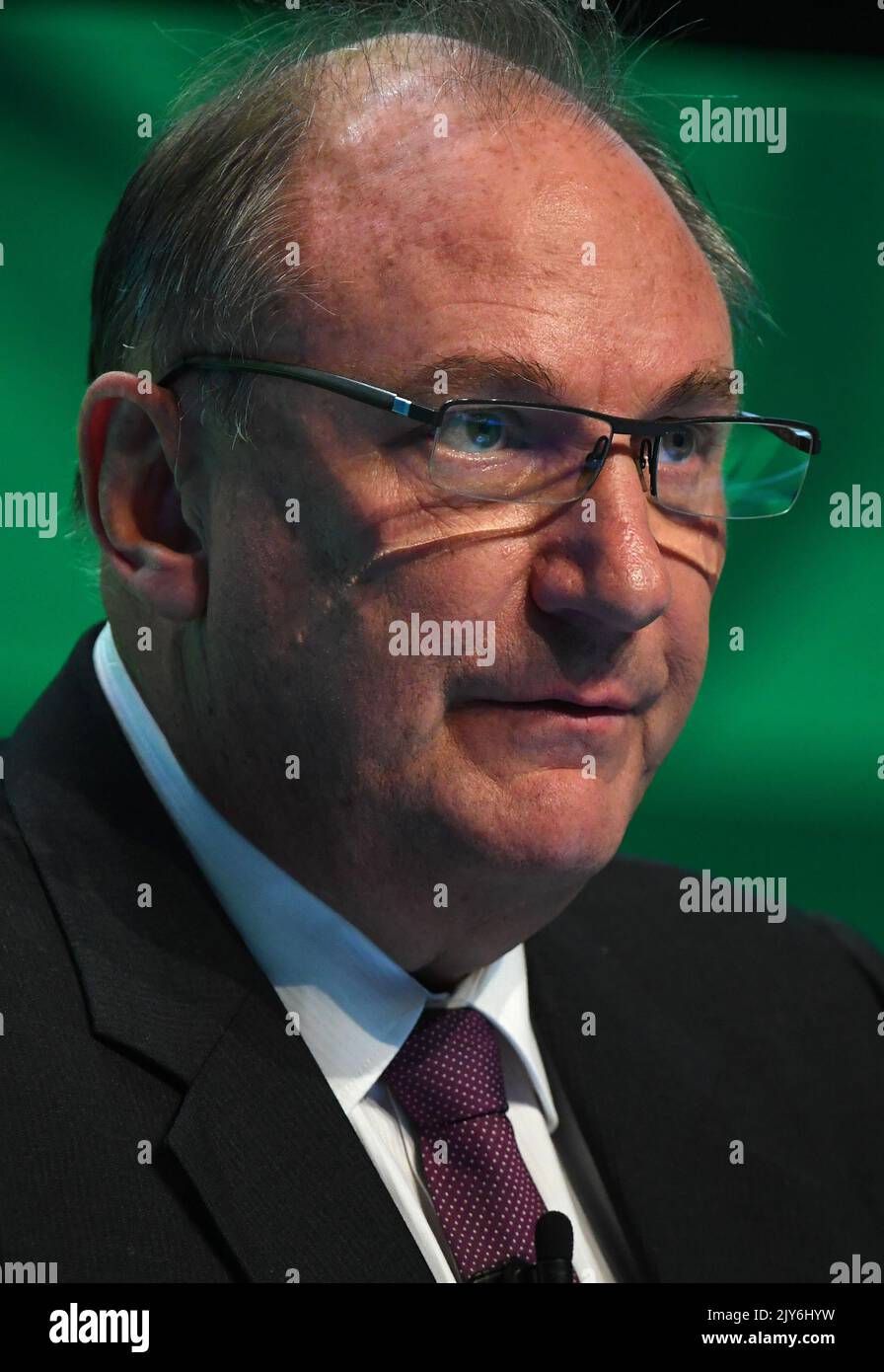Telstra Chairman John Mullen addresses the floor during Telstra's ...
