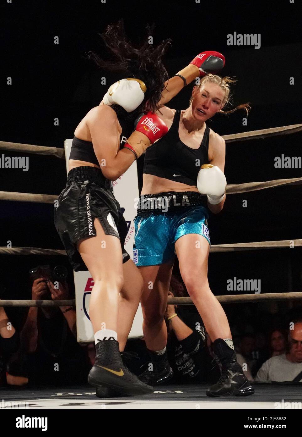 Tayla Harris and Janay Harding compete in the Australian Female Super ...