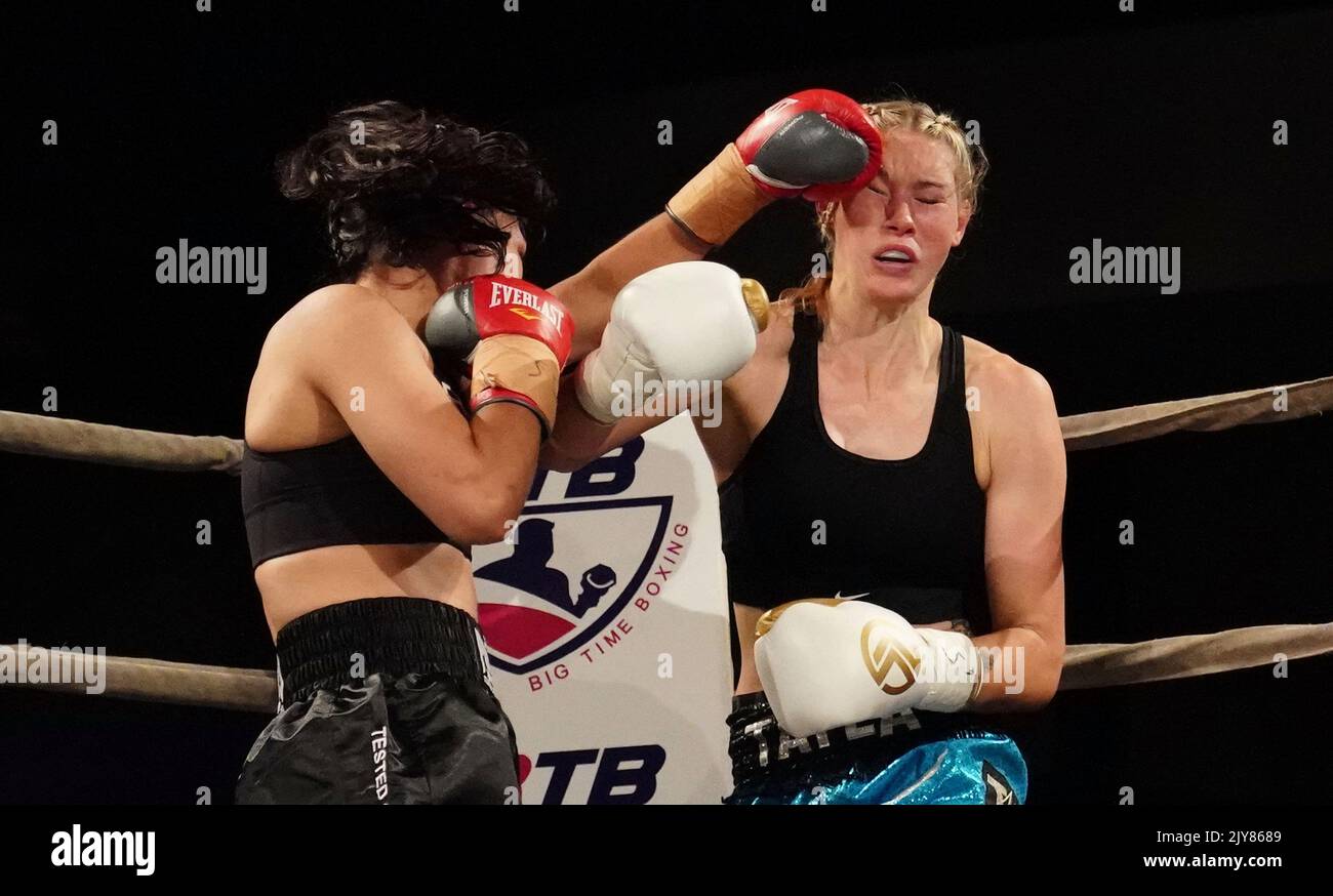 Tayla Harris and Janay Harding compete in the Australian Female Super ...