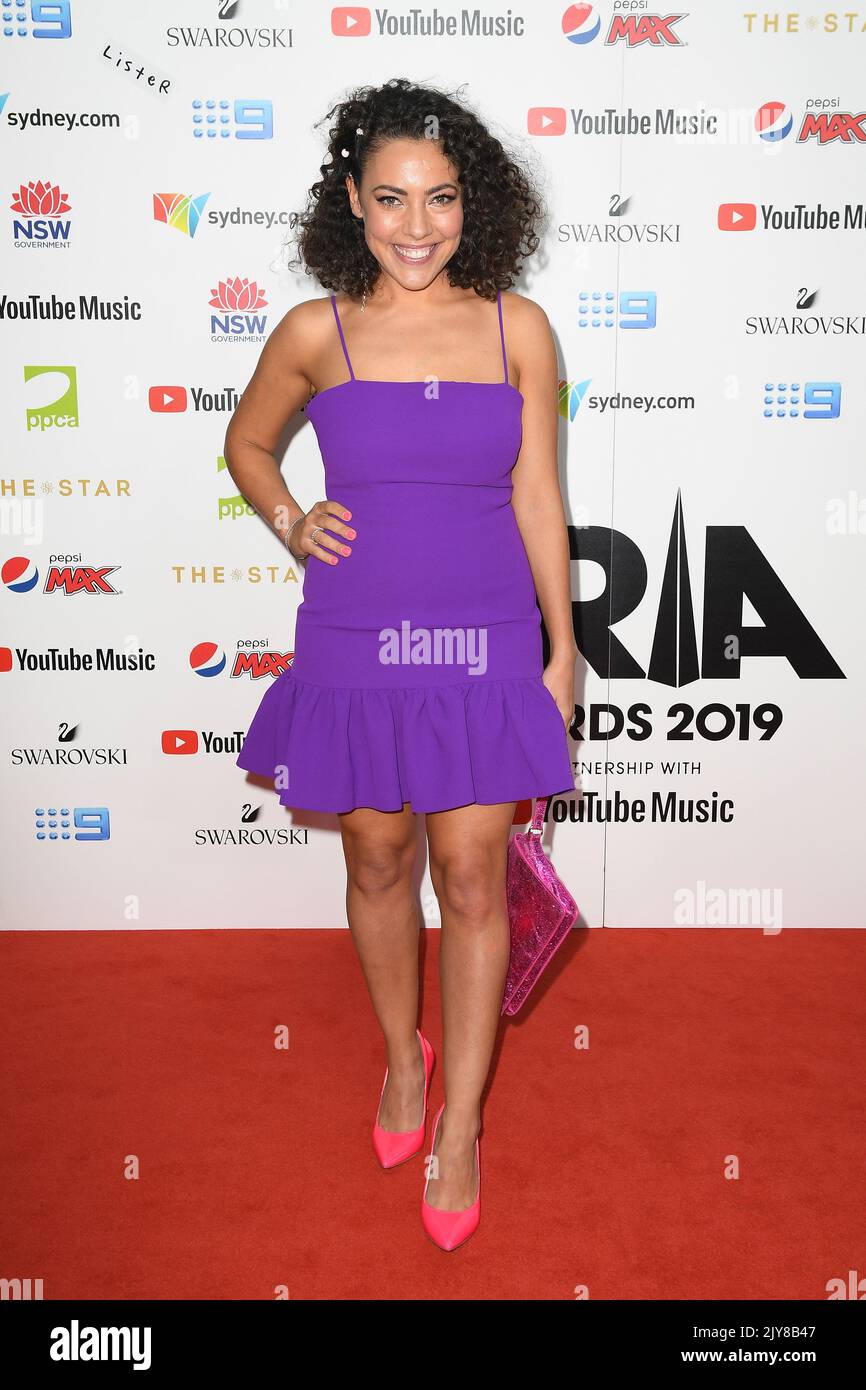 Ash London arrives at the 33rd Annual ARIA Music Awards at The Star in ...