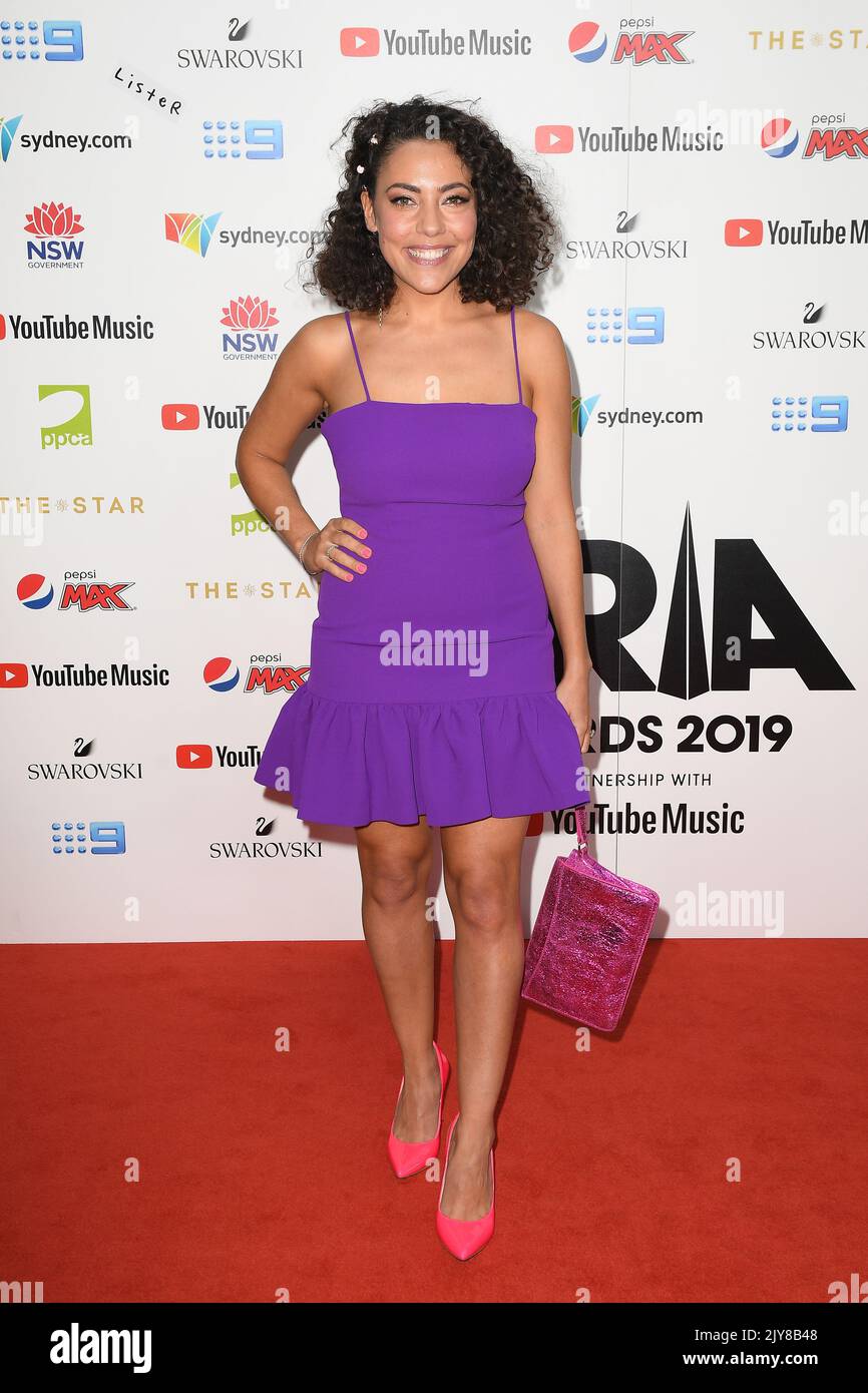Ash London arrives at the 33rd Annual ARIA Music Awards at The Star in ...
