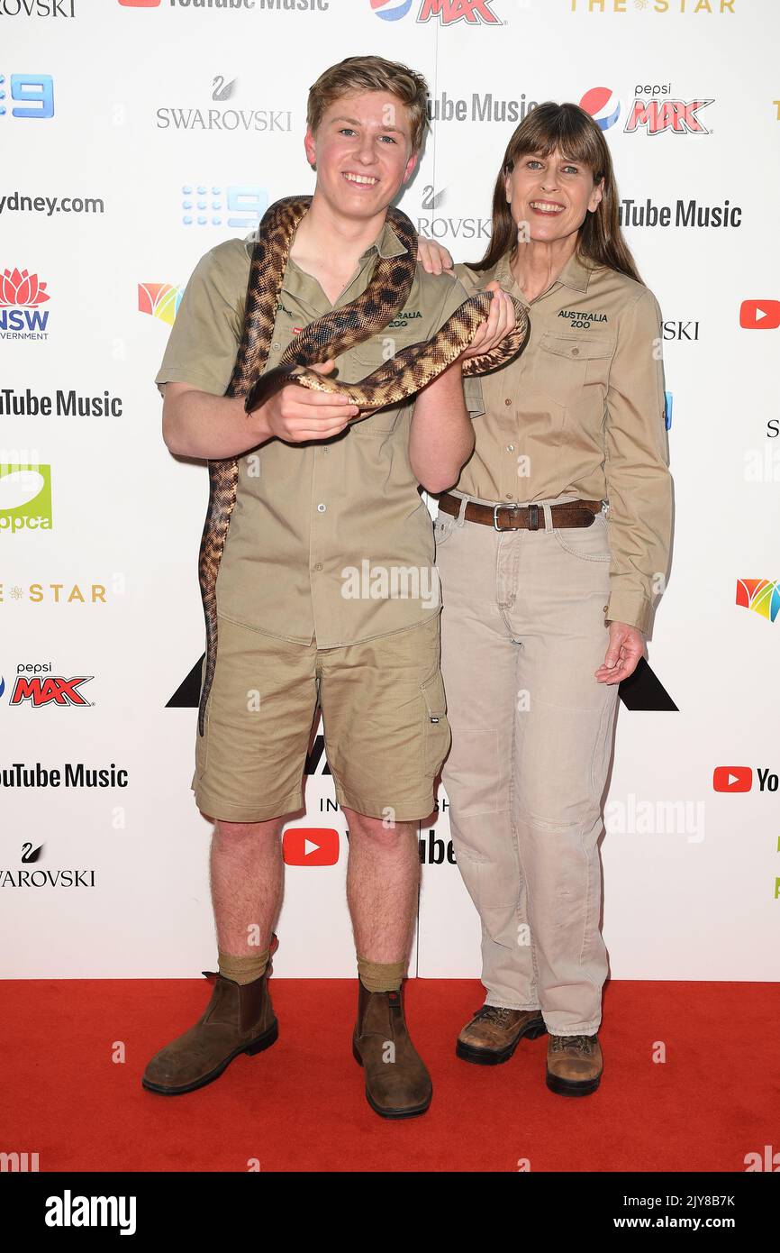 Robert Irwin and Terri Irwin arrive at the 33rd Annual ARIA Music ...
