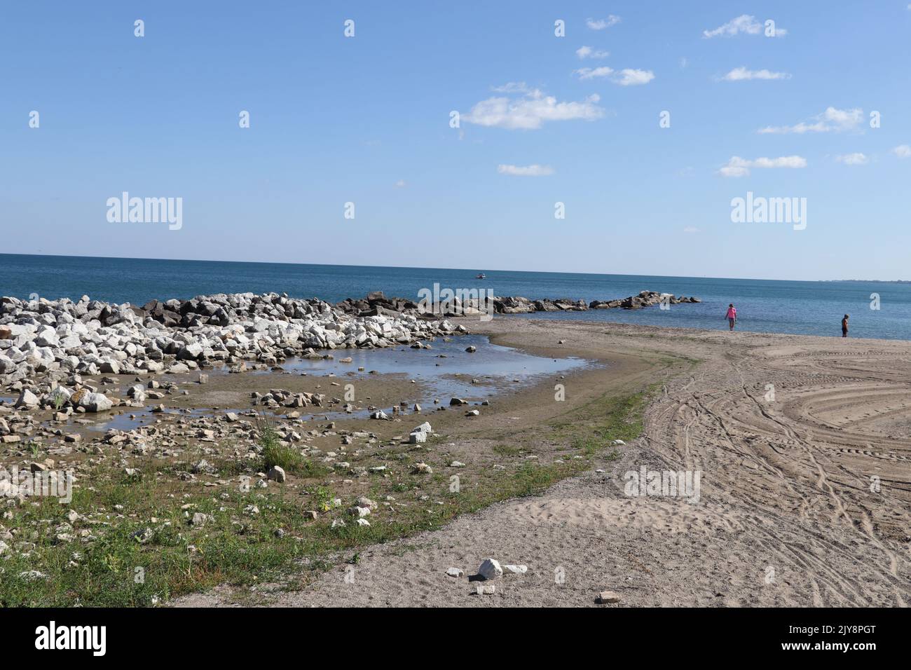 Summer fun on the beach in Kenosha, Wisconsin Stock Photo - Alamy